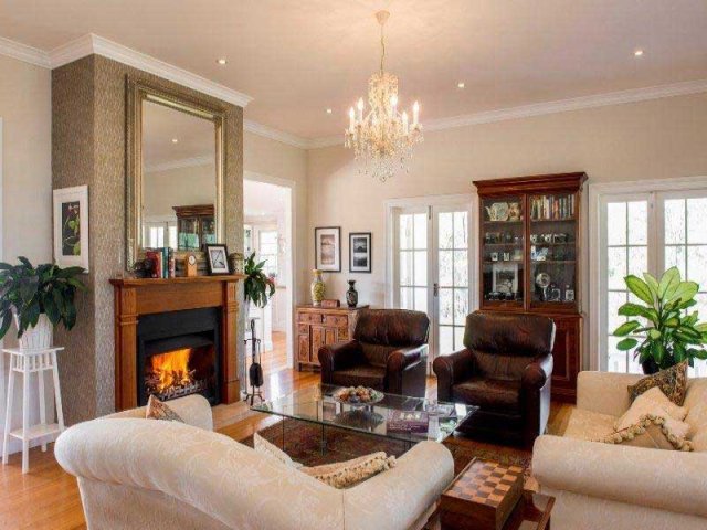 Mantlepieces Gallery