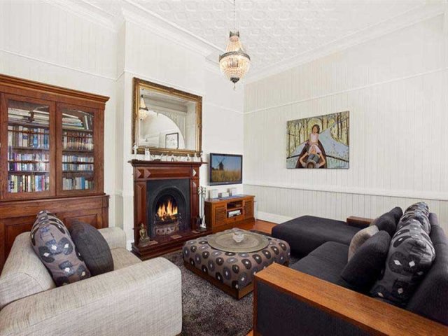 Mantlepieces Gallery