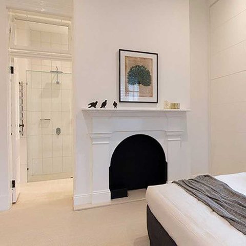 Mantlepieces Gallery