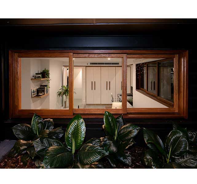 single light: two sash window (1 sliding)